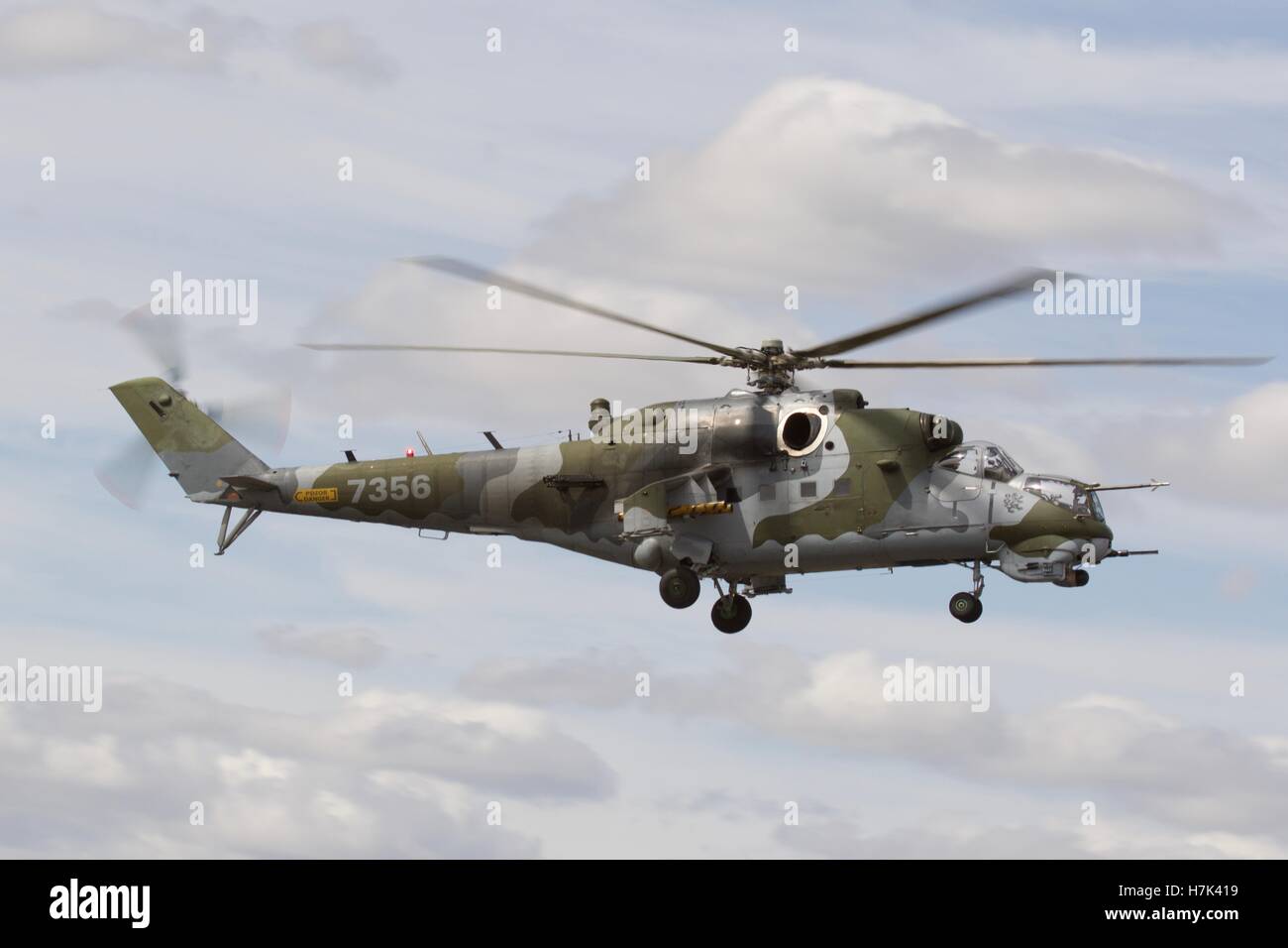 Mi 24 helicopter hi-res stock photography and images - Alamy