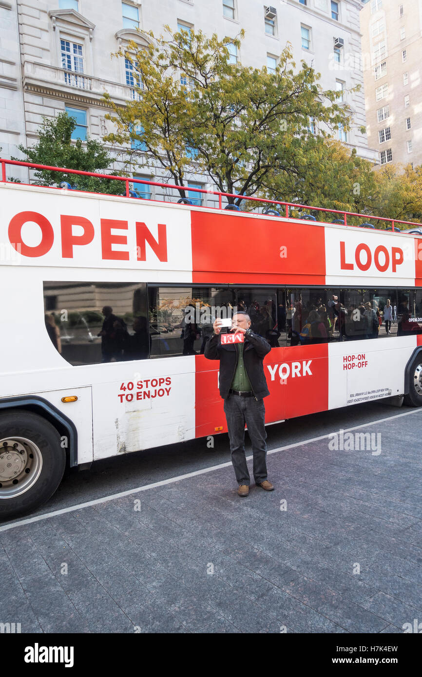 Bus loop hi-res stock photography and images - Alamy