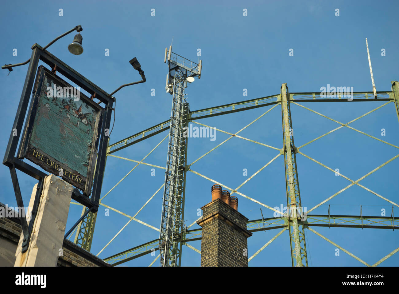 In london gasworks hi-res stock photography and images - Alamy