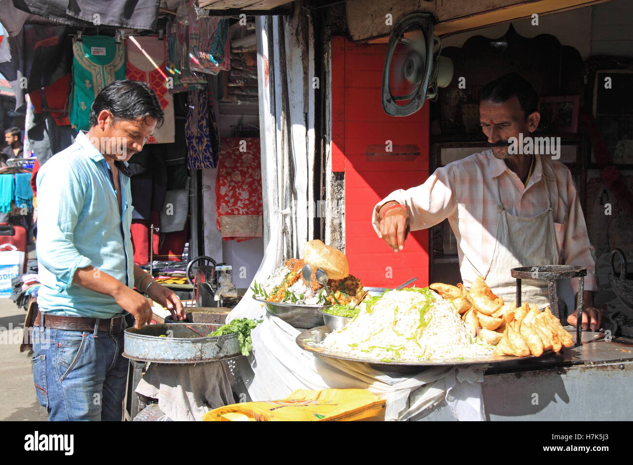 Lower bazar shimla himachal pradesh hi-res stock photography and images ...
