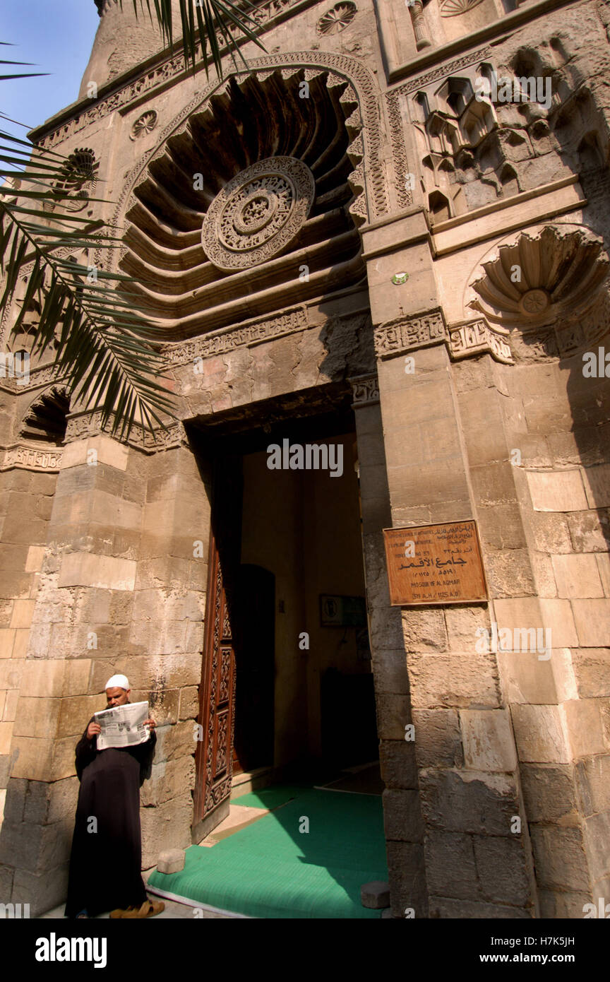 Daily Life in Downtown Cairo, Egypt Stock Photo - Alamy