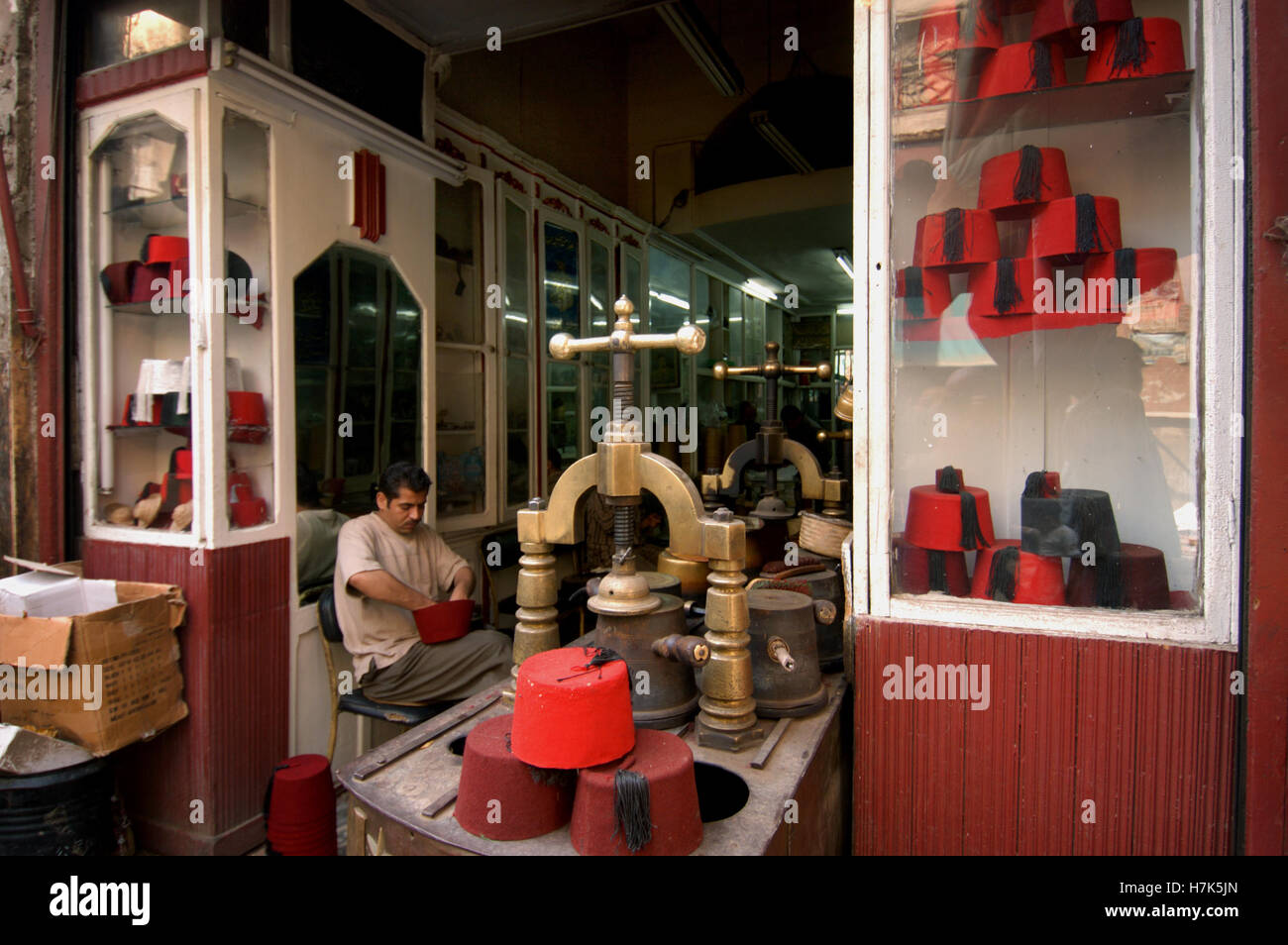 Daily Life in Downtown Cairo, Egypt Stock Photo - Alamy