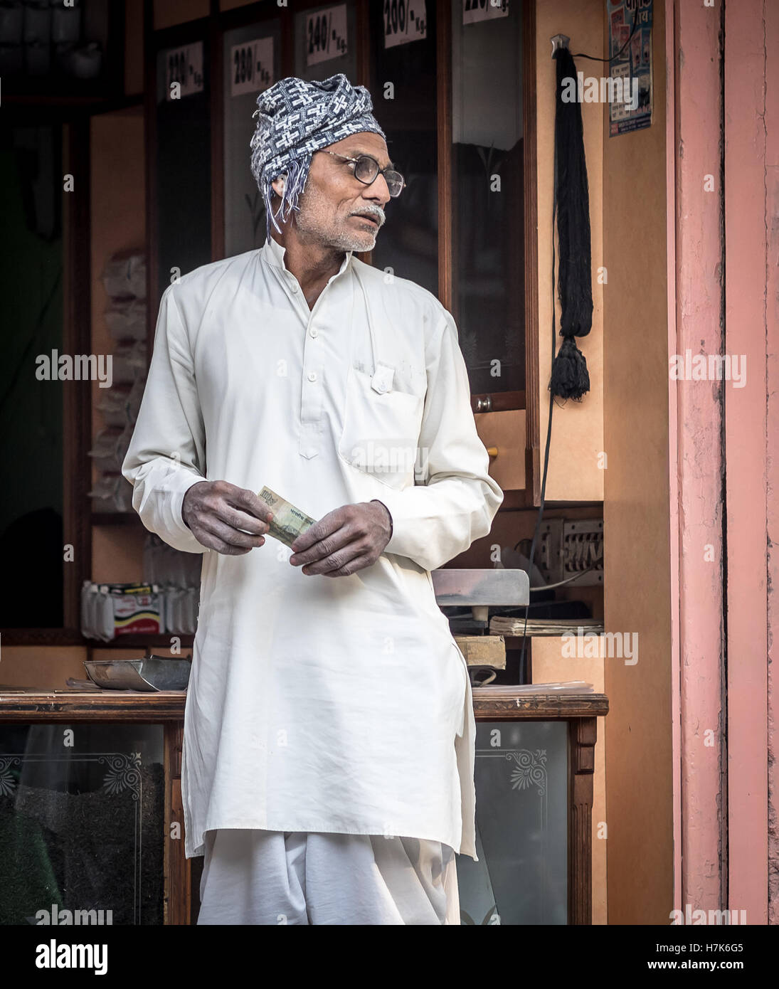 A salesman in Jaipur, India Stock Photo - Alamy