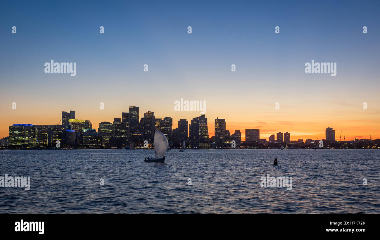 Boston skyline at sunset hi-res stock photography and images - Alamy
