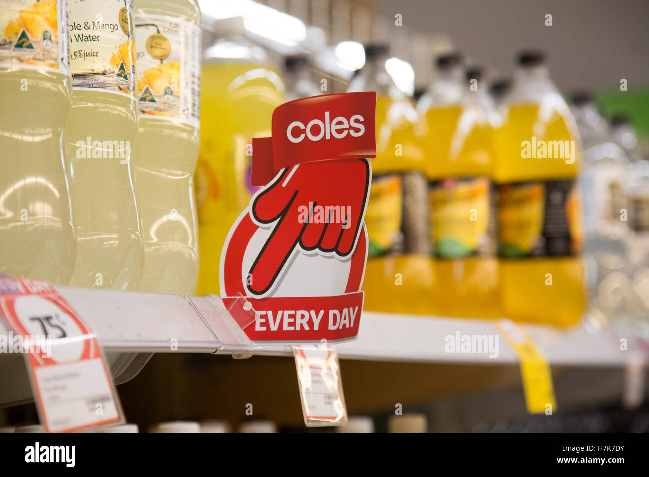 Grocery store interior signage hi-res stock photography and images - Alamy