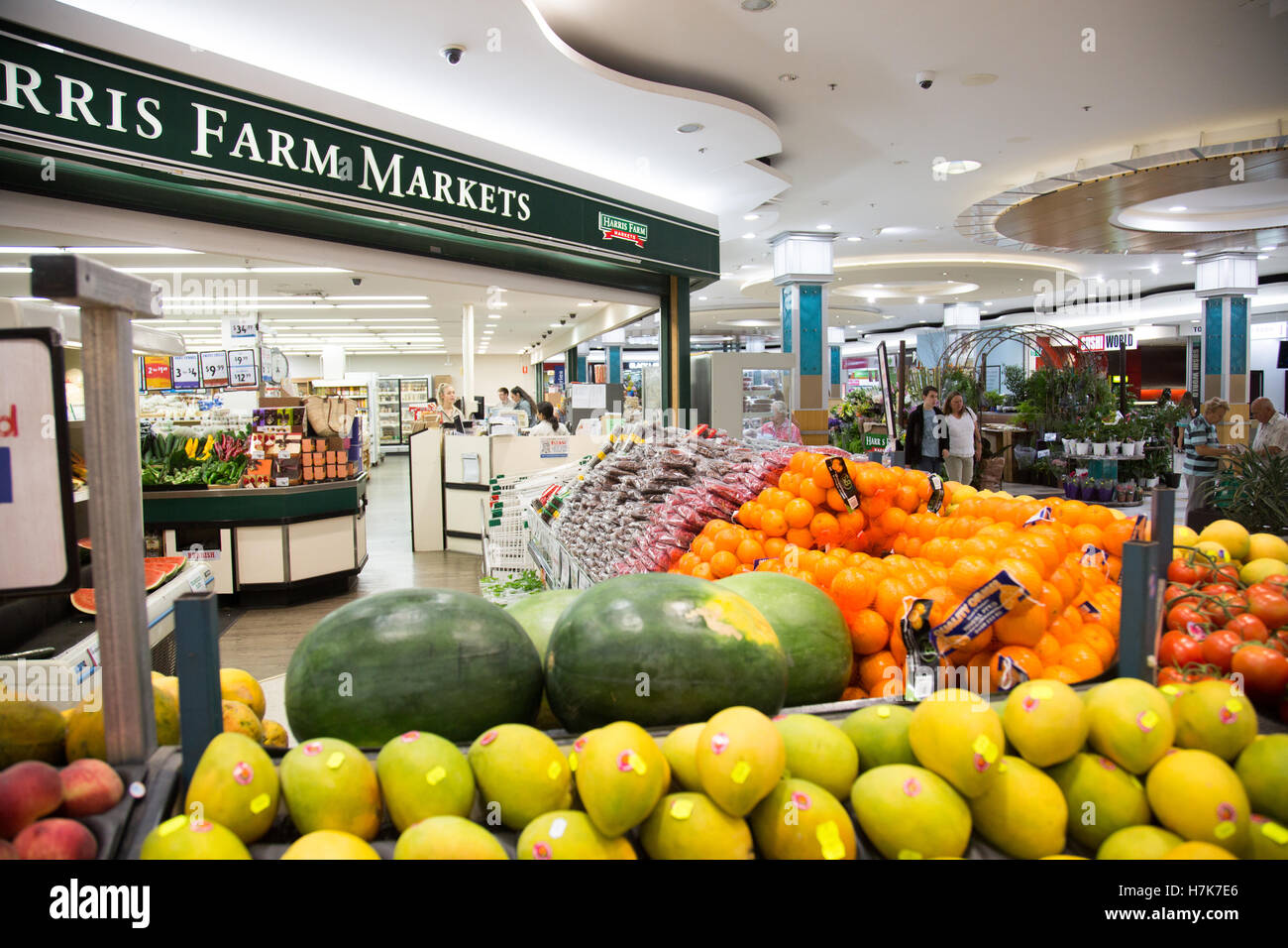 Grocery store interior signage hi-res stock photography and images - Alamy