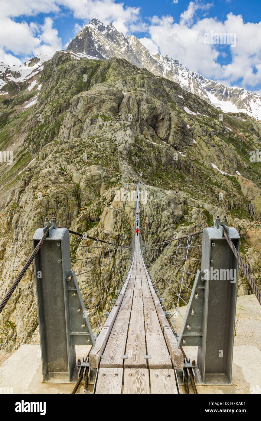 Trift suspension bridge, Trift glacier, Switzerland Stock Photo - Alamy