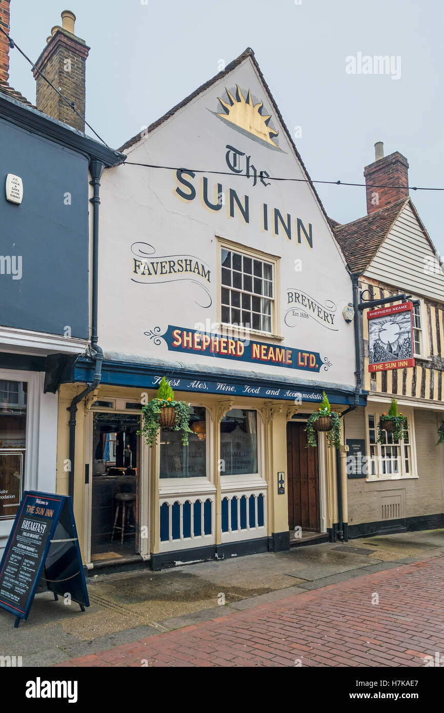 Shepherd Neame Pub High Resolution Stock Photography and Images - Alamy