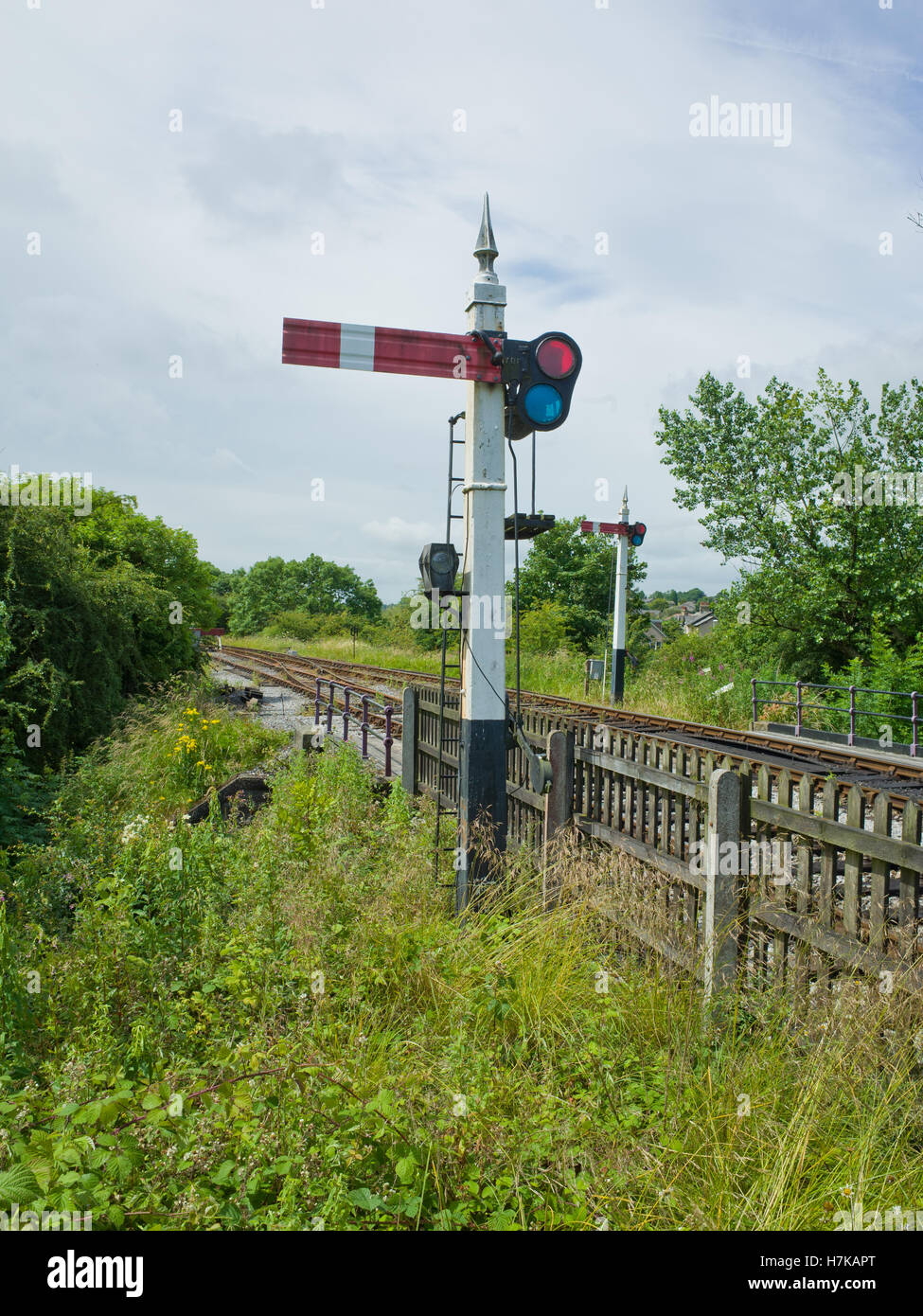 Train stop red signal hi-res stock photography and images - Alamy