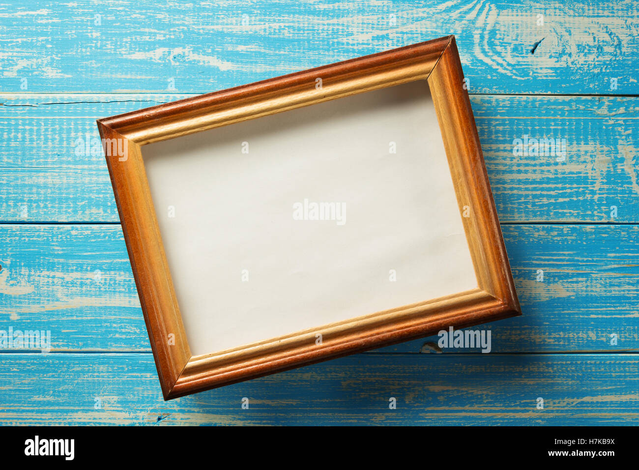 Picture frame back view hi-res stock photography and images - Alamy