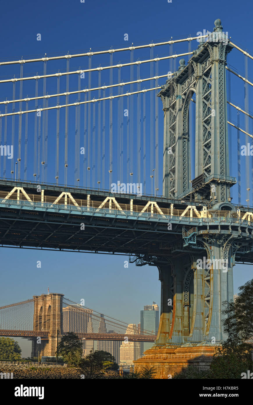 Two bridges manhattan hi-res stock photography and images - Alamy