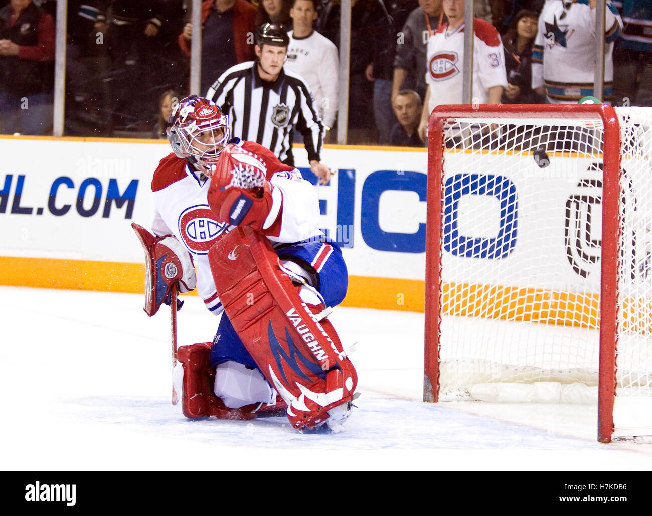 Shot hit crossbar hi-res stock photography and images - Alamy