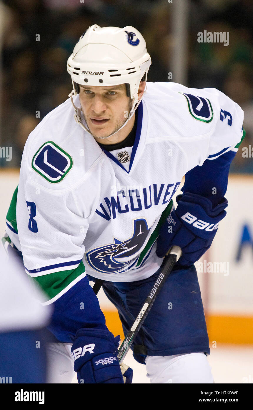 Kevin bieksa hi-res stock photography and images - Alamy