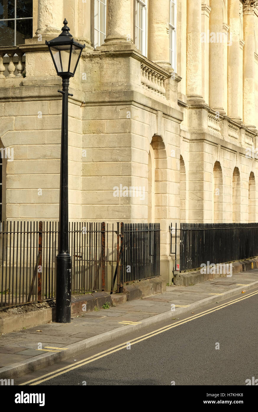 Georgian style railings hi-res stock photography and images - Alamy