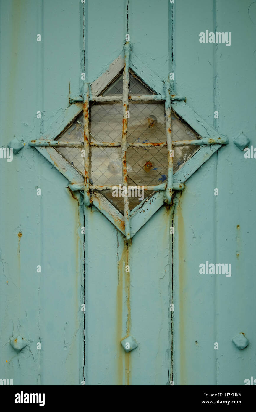 Door diamond shaped window hi-res stock photography and images - Alamy