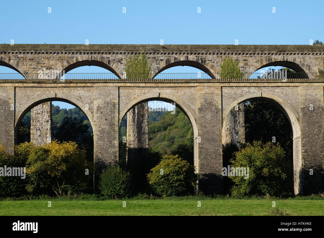 Chirk railway viaduct hi-res stock photography and images - Alamy
