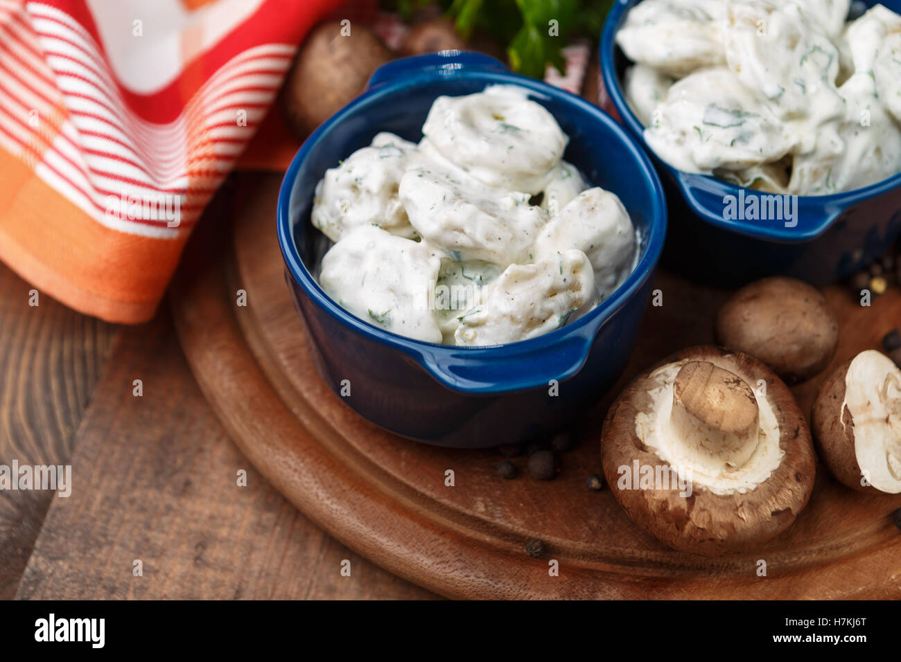 Meat Dumplings - russian boiled pelmeni in plate Stock Photo - Alamy