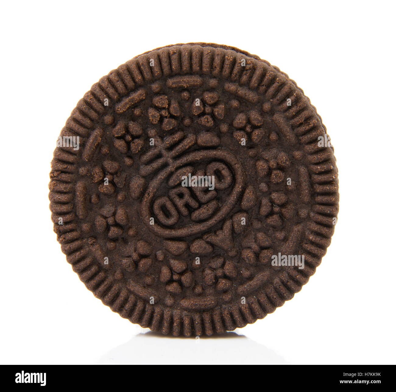 Oreo sandwich chocolate hi-res stock photography and images - Alamy