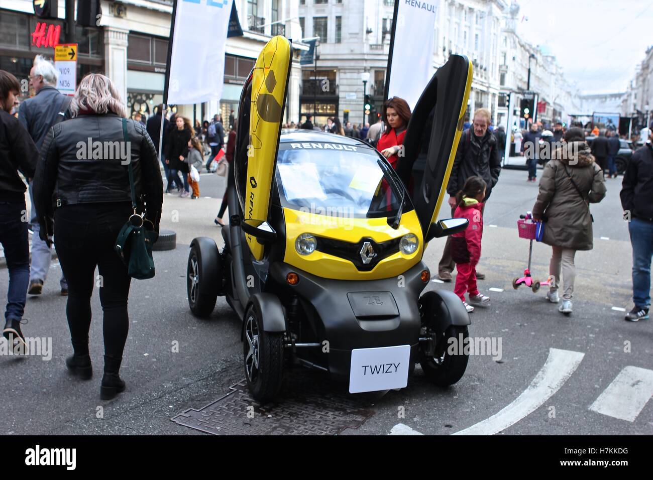 Classic Car show at Alexandra Palace Stock Photo - Alamy