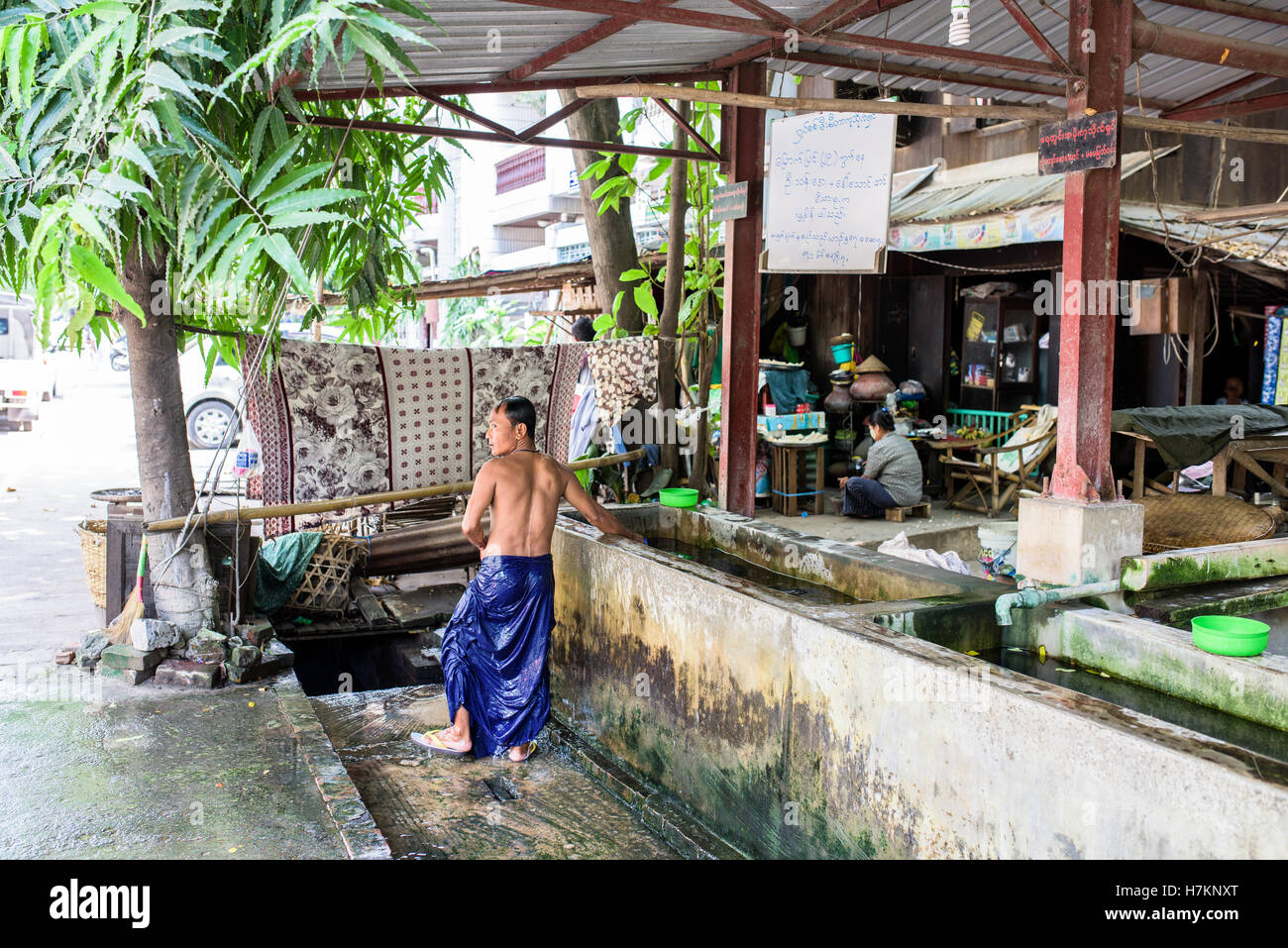 Washing himself hi-res stock photography and images - Alamy