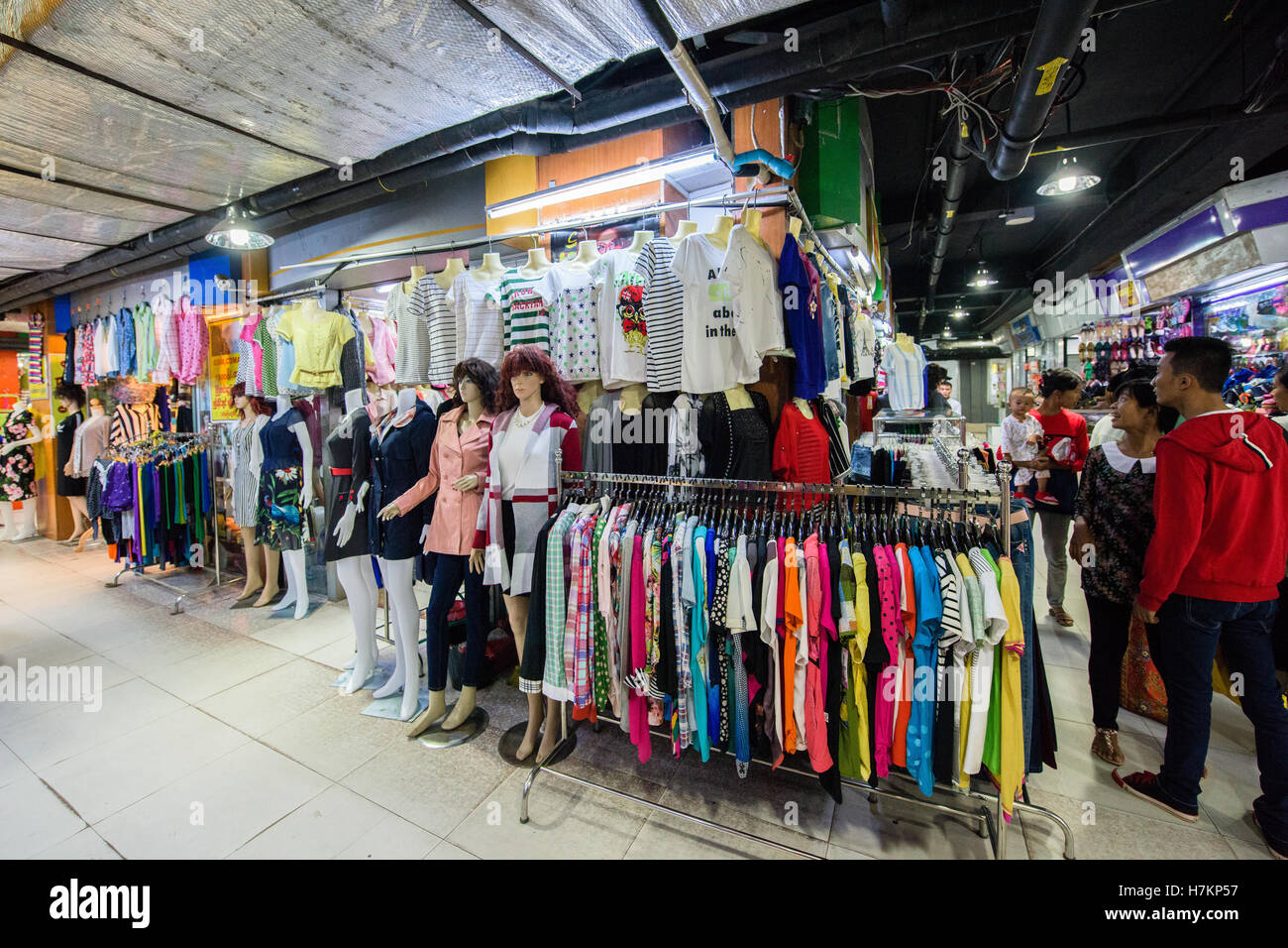 Zay cho market hi-res stock photography and images - Alamy