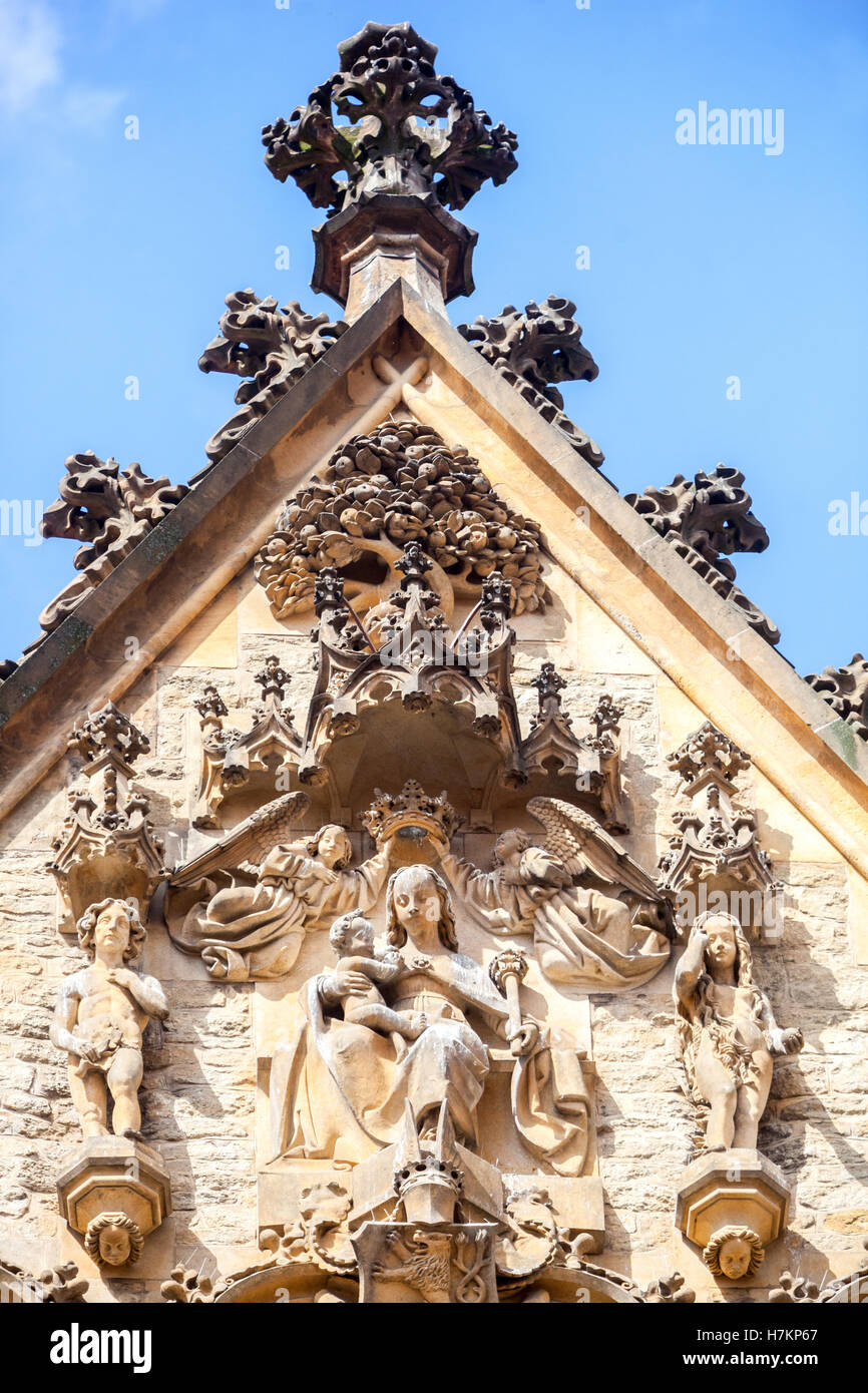 Close up old gothic hi-res stock photography and images - Alamy