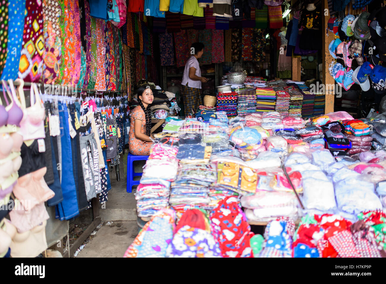 Asian street market with vegetables, fruit and fish Stock Photo - Alamy