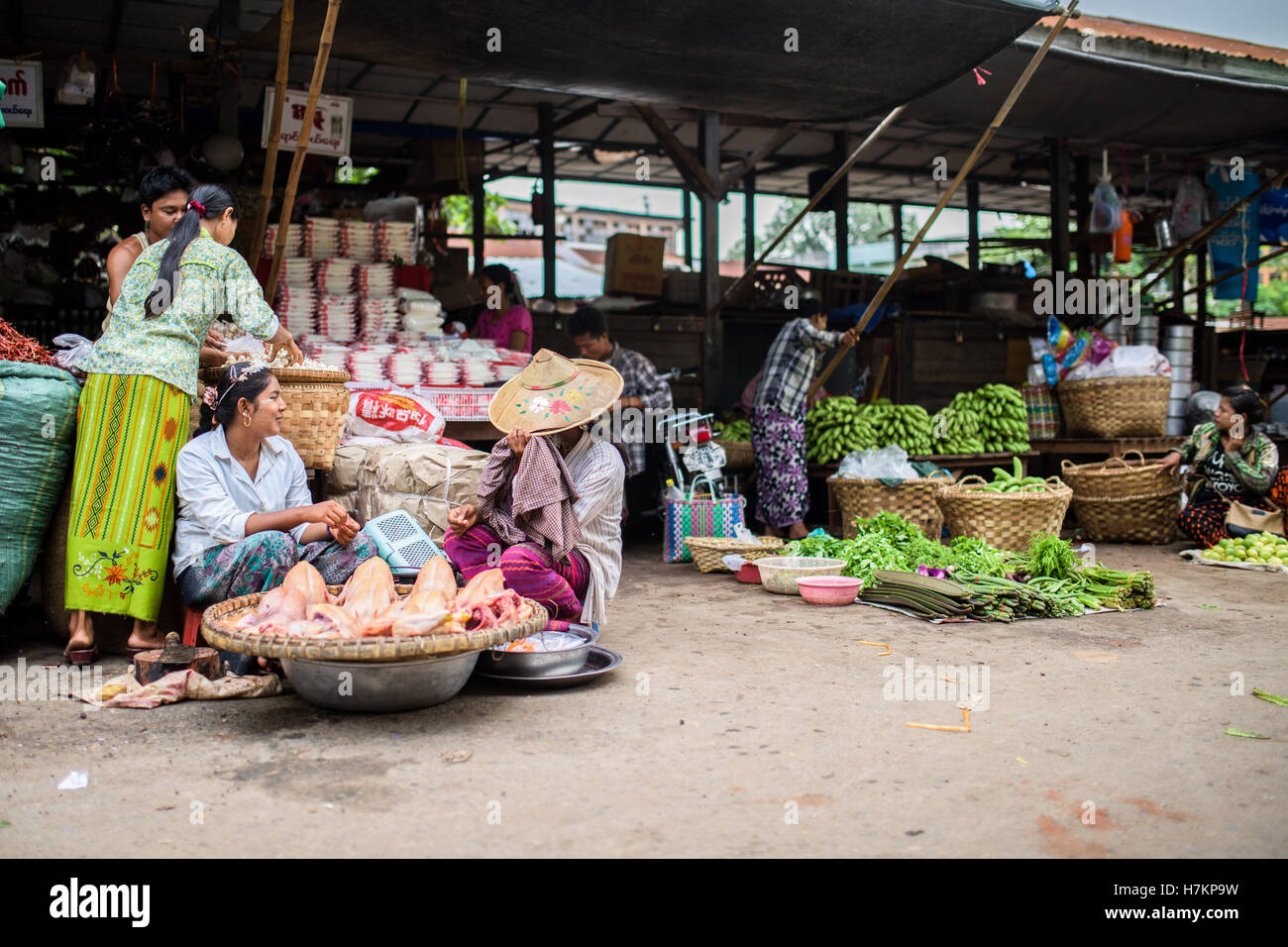 Asian street market with vegetables, fruit and fish Stock Photo - Alamy