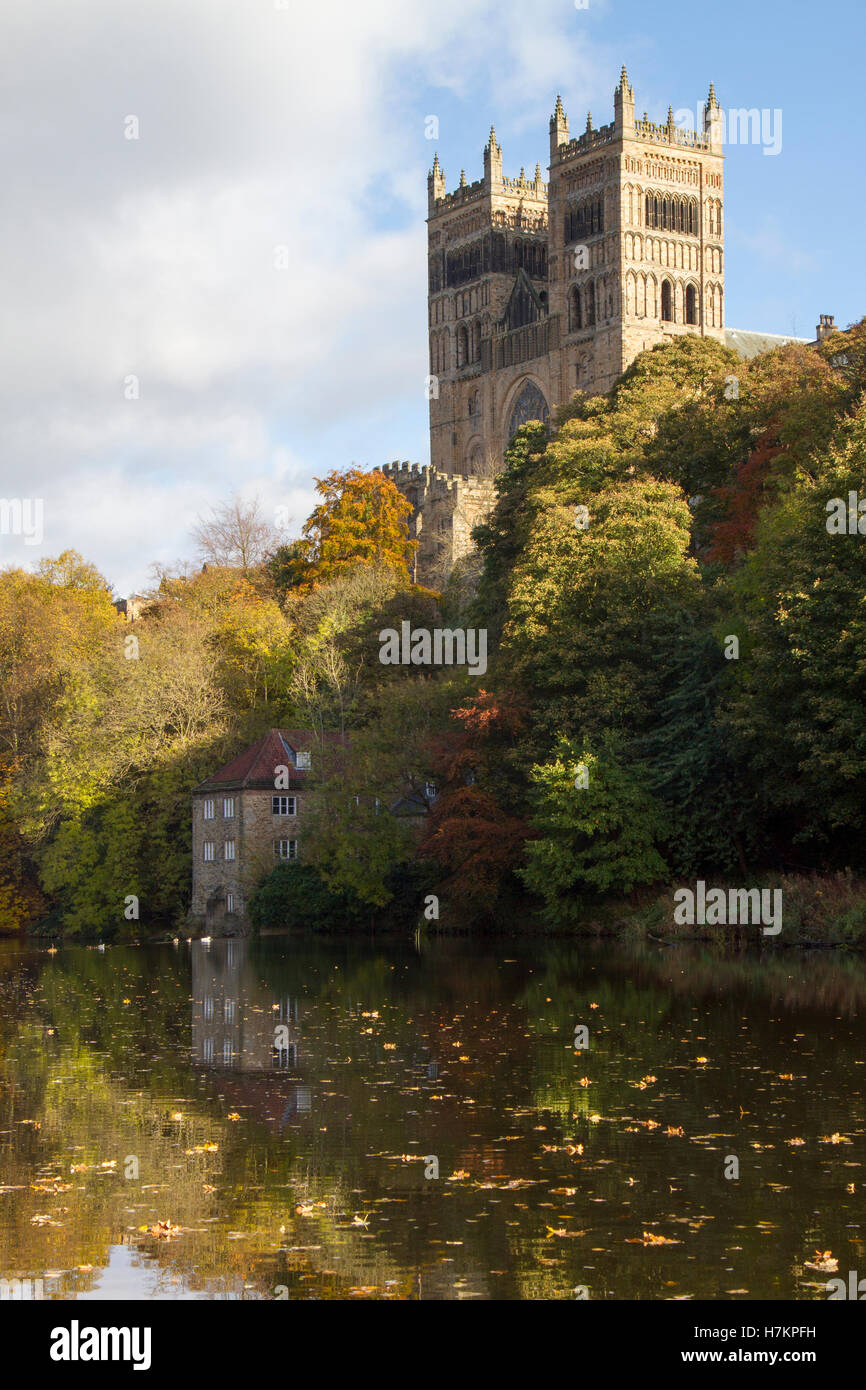 Durham Cathedral in autumn sunshine Stock Photo - Alamy