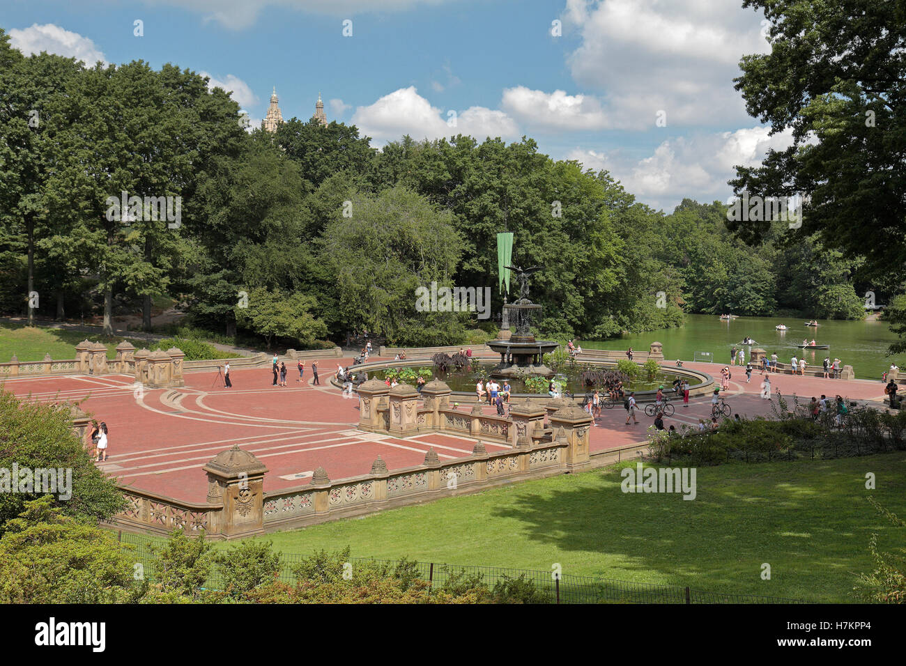 Bethesda Terrace & Fountain in Central Park, Manhattan, New York ...