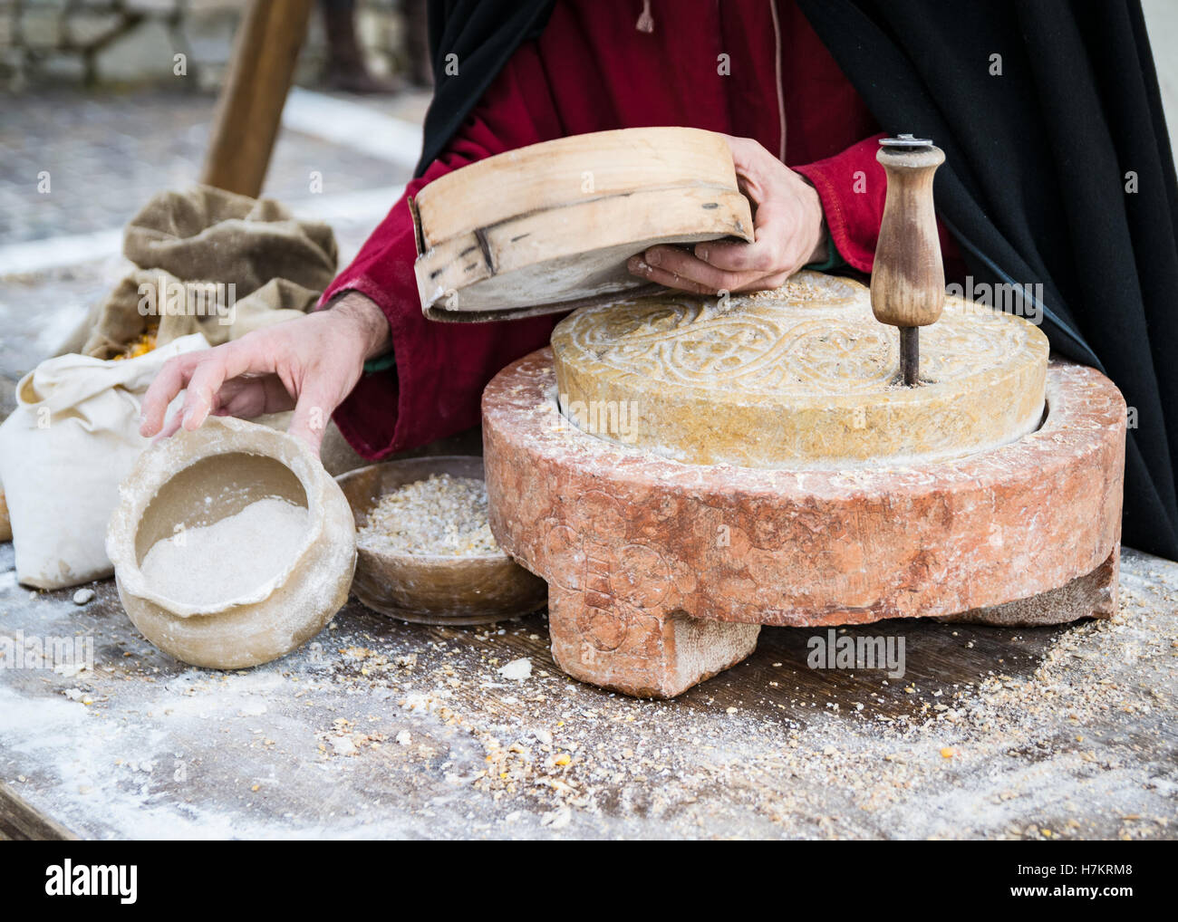 Wheel of bread hi-res stock photography and images - Alamy