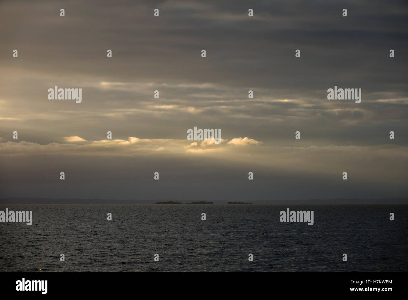 Three small islands hi-res stock photography and images - Alamy