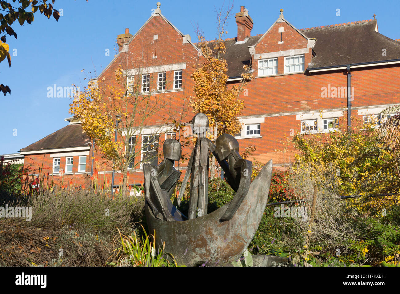 Sailing by Stars sculpture by Sarah Tombs near Basingstoke railway ...