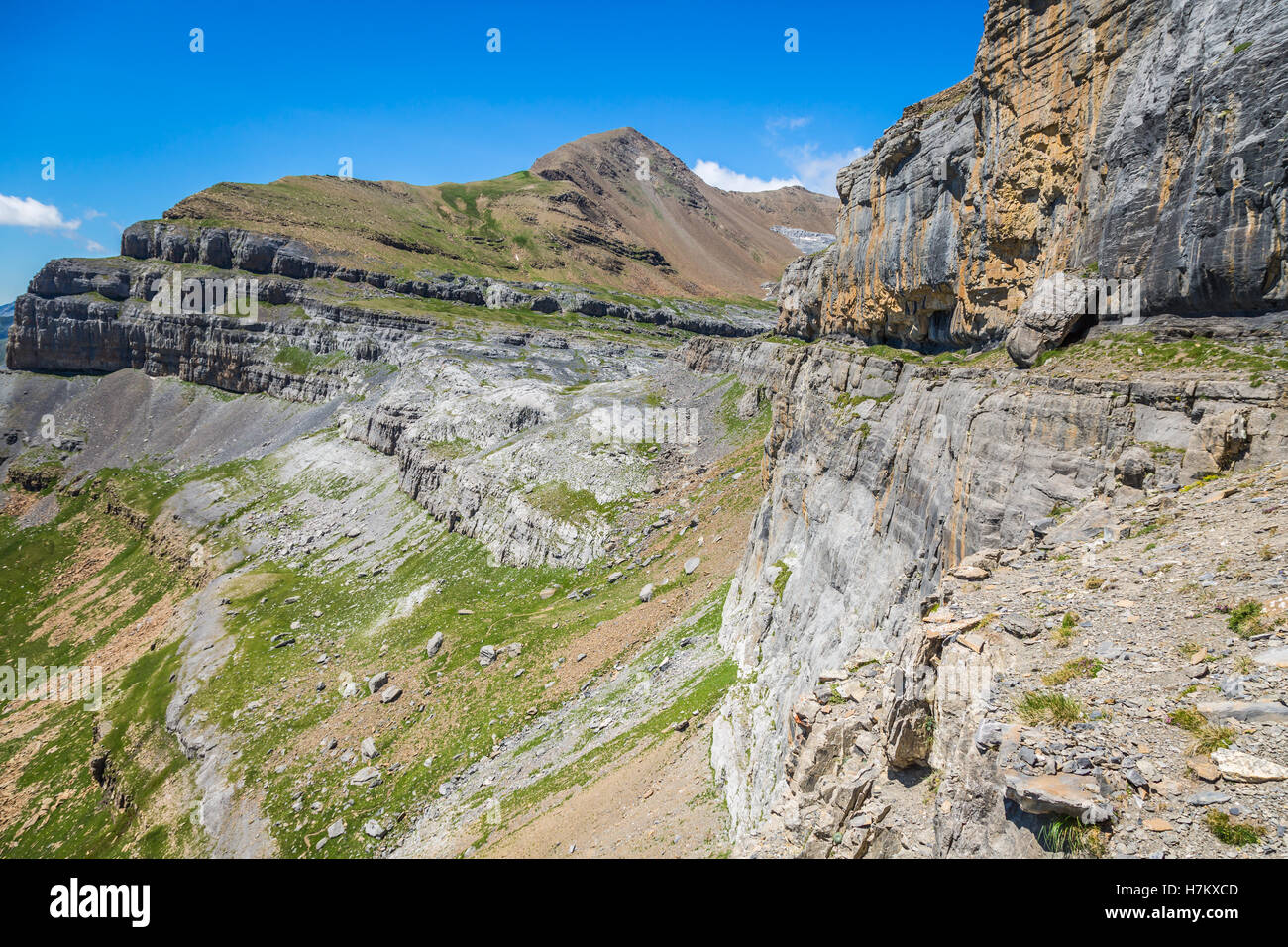 Mountains in the Pyrenees, Ordesa Valley National Park, Aragon, Huesca ...