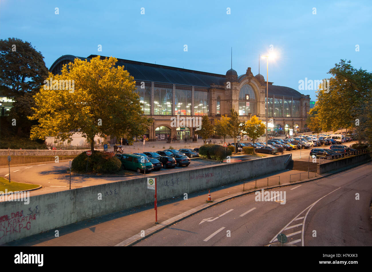 Dammtor Train Station Stock Photos & Dammtor Train Station Stock Images ...