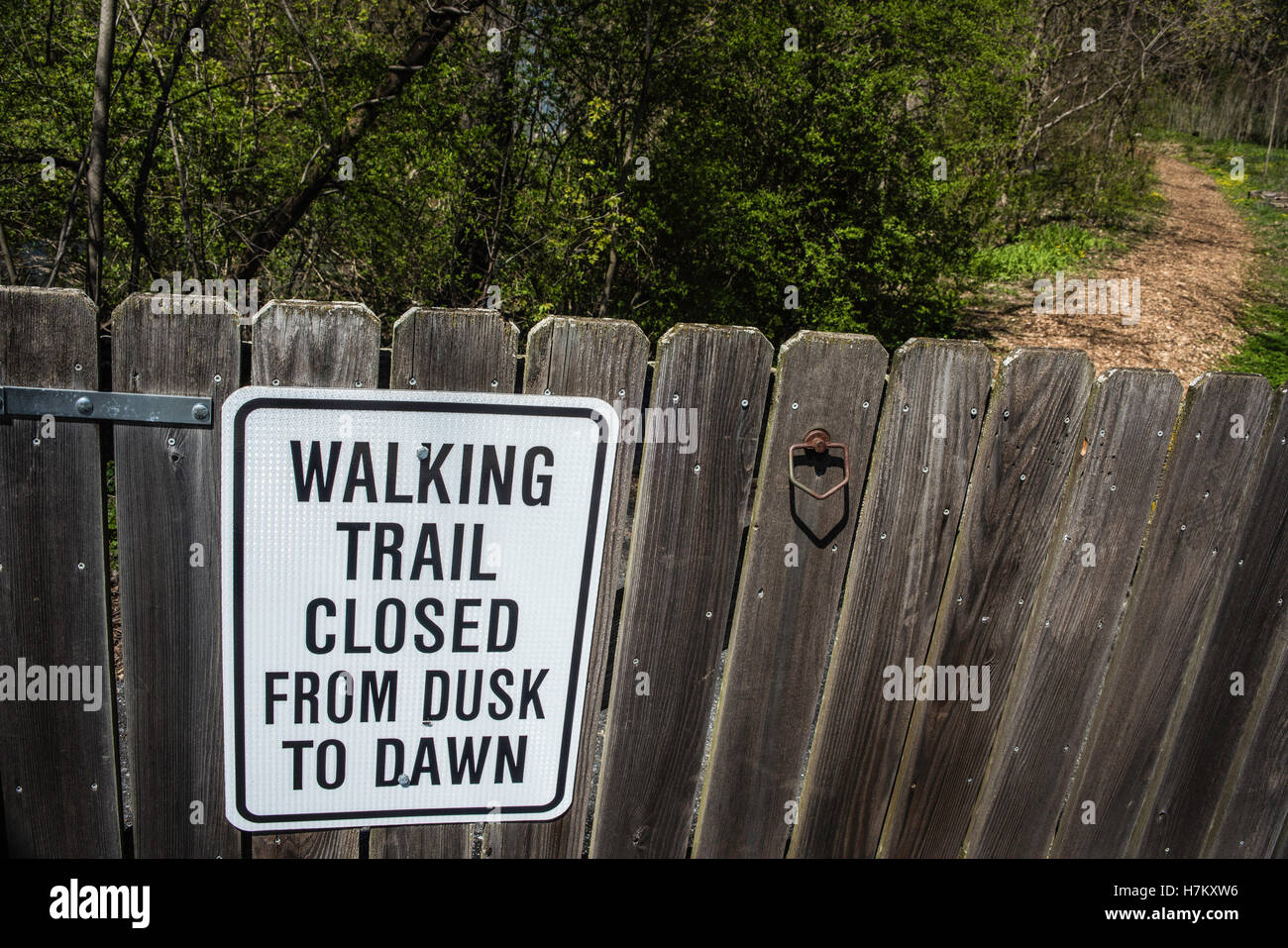 Walking trail sign Stock Photo - Alamy