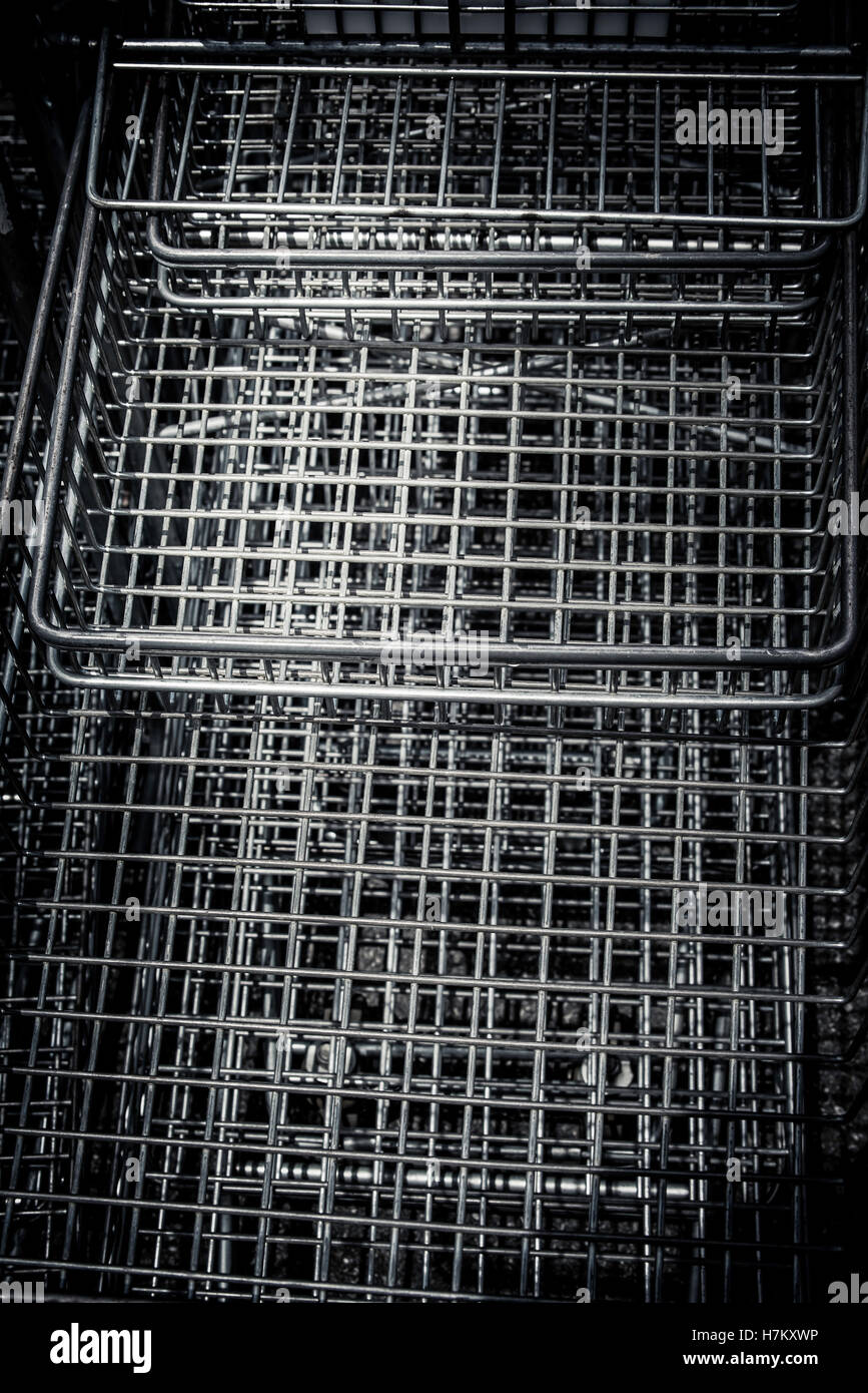 Chrome wire basket hi-res stock photography and images - Alamy