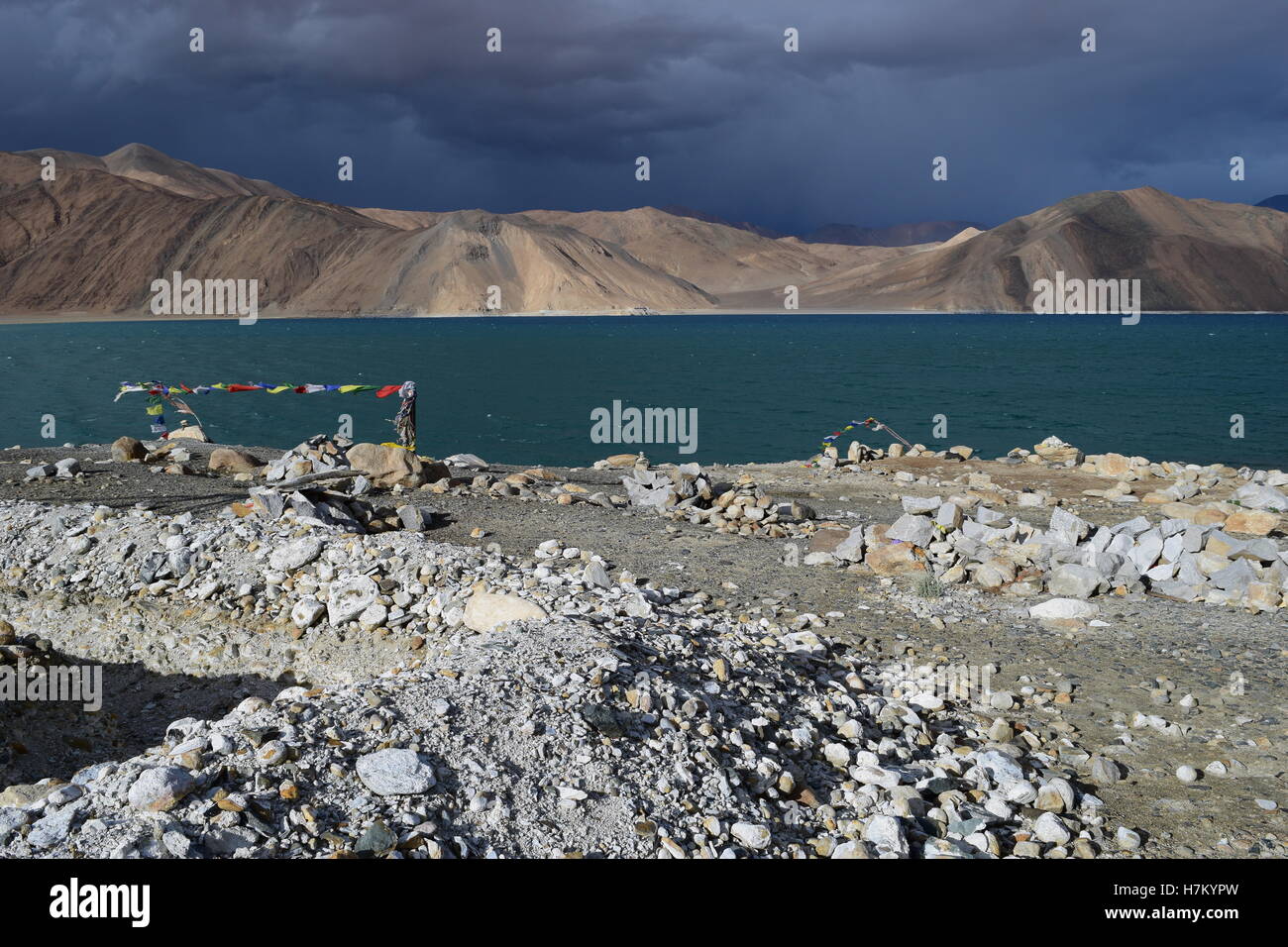 India china border Lake Pangong Tso first trans-boundary wetland of ...