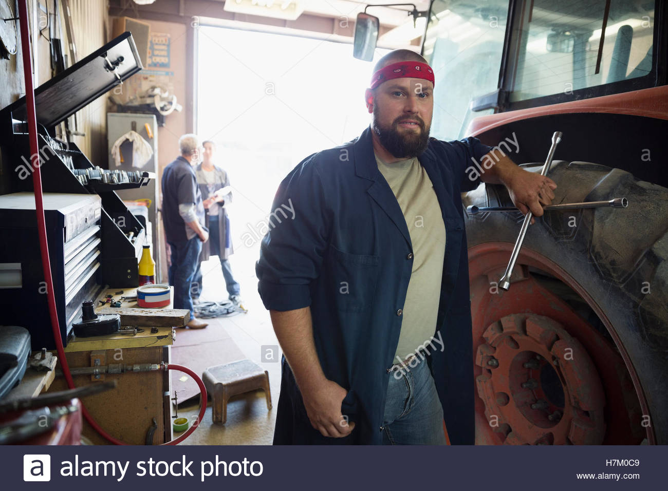 Three wheel tractor hi-res stock photography and images - Alamy