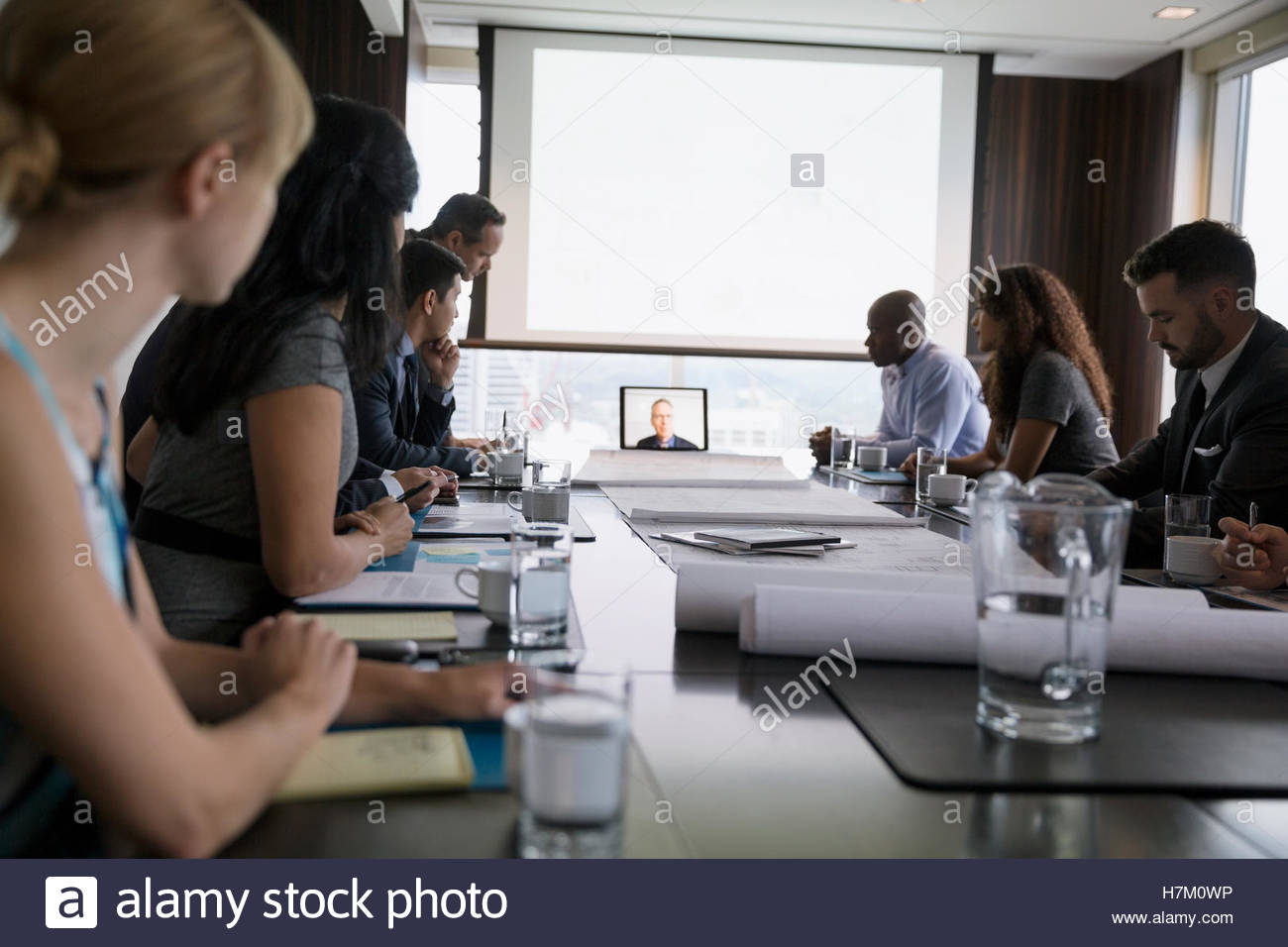 Video conference meeting indian hi-res stock photography and images - Alamy