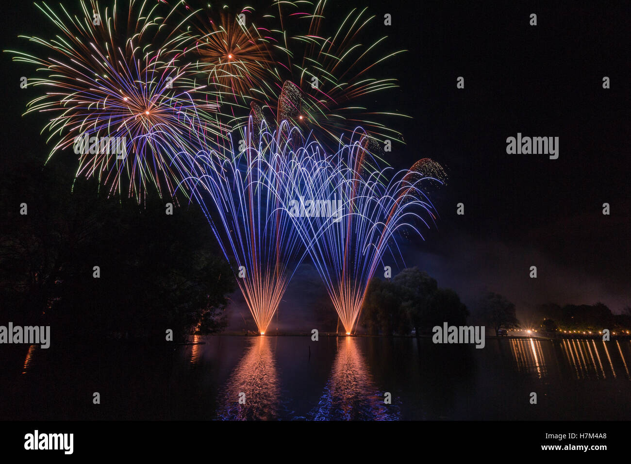 Fireworks festival on lake hi-res stock photography and images - Alamy