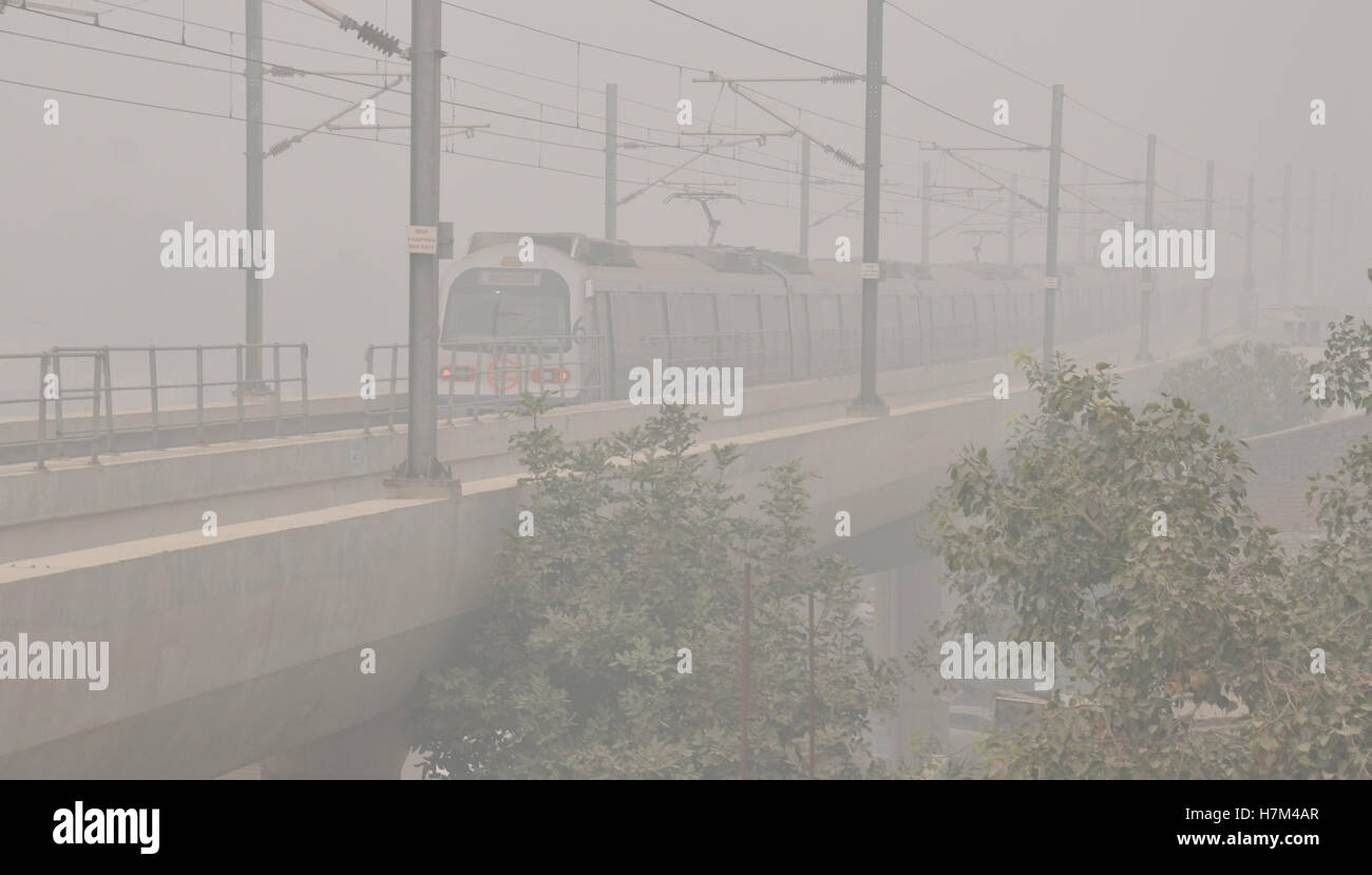 Delhi air pollution train hi-res stock photography and images - Alamy