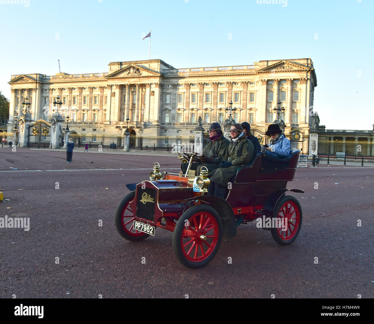 Uk 2016 mr robin morrison hi-res stock photography and images - Alamy