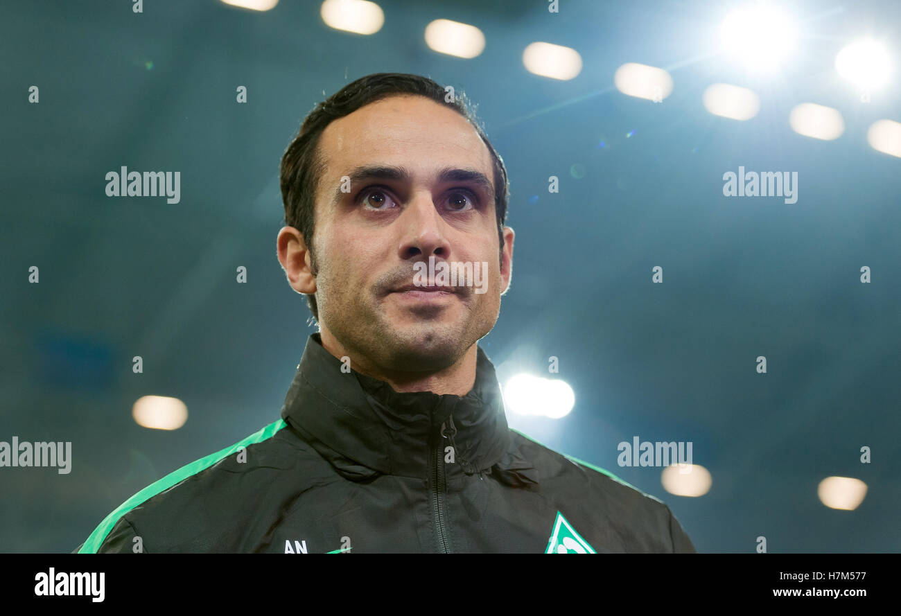 Gelsenkirchen, Germany. 6th Nov, 2016. Bremen's coach Alexander Nouri ...