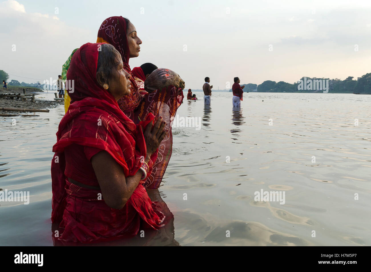Chhath ghats hi-res stock photography and images - Alamy