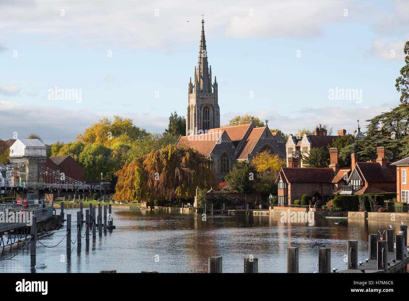 Marlow, Buckinghamshire, United Kingdom. 6th November, 2016. Autumn ...
