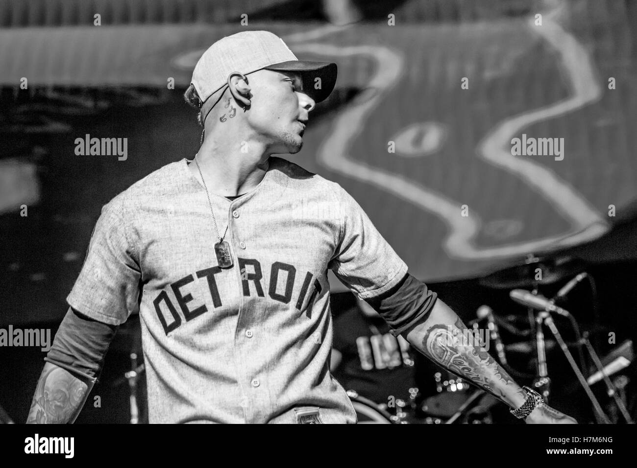Kane brown performing hi-res stock photography and images - Alamy