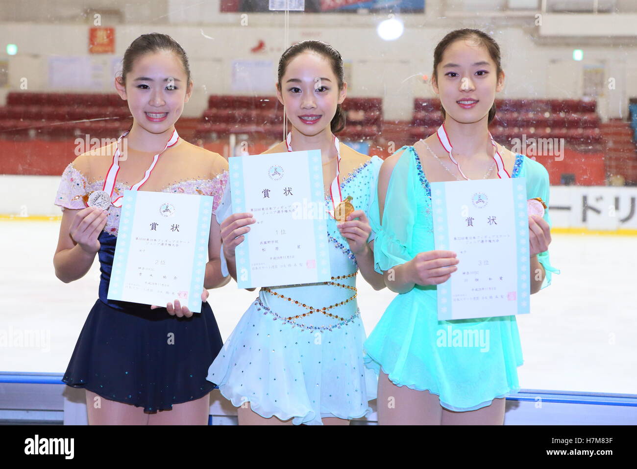 Tokyo, Japan. 5th Nov, 2016. (L-R) Yuna Aoki, Akari Matsubara, Tomoe ...