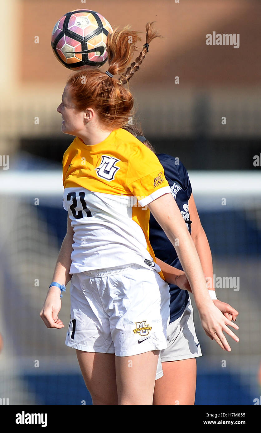 Madden 25 game hi-res stock photography and images - Alamy