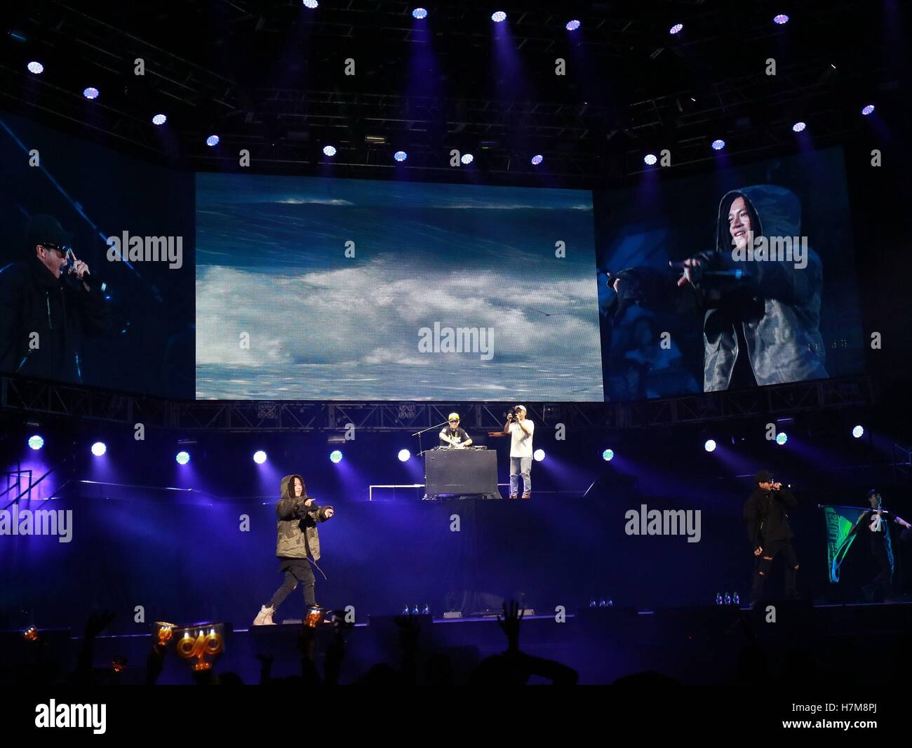 Mega festival hi-res stock photography and images - Alamy